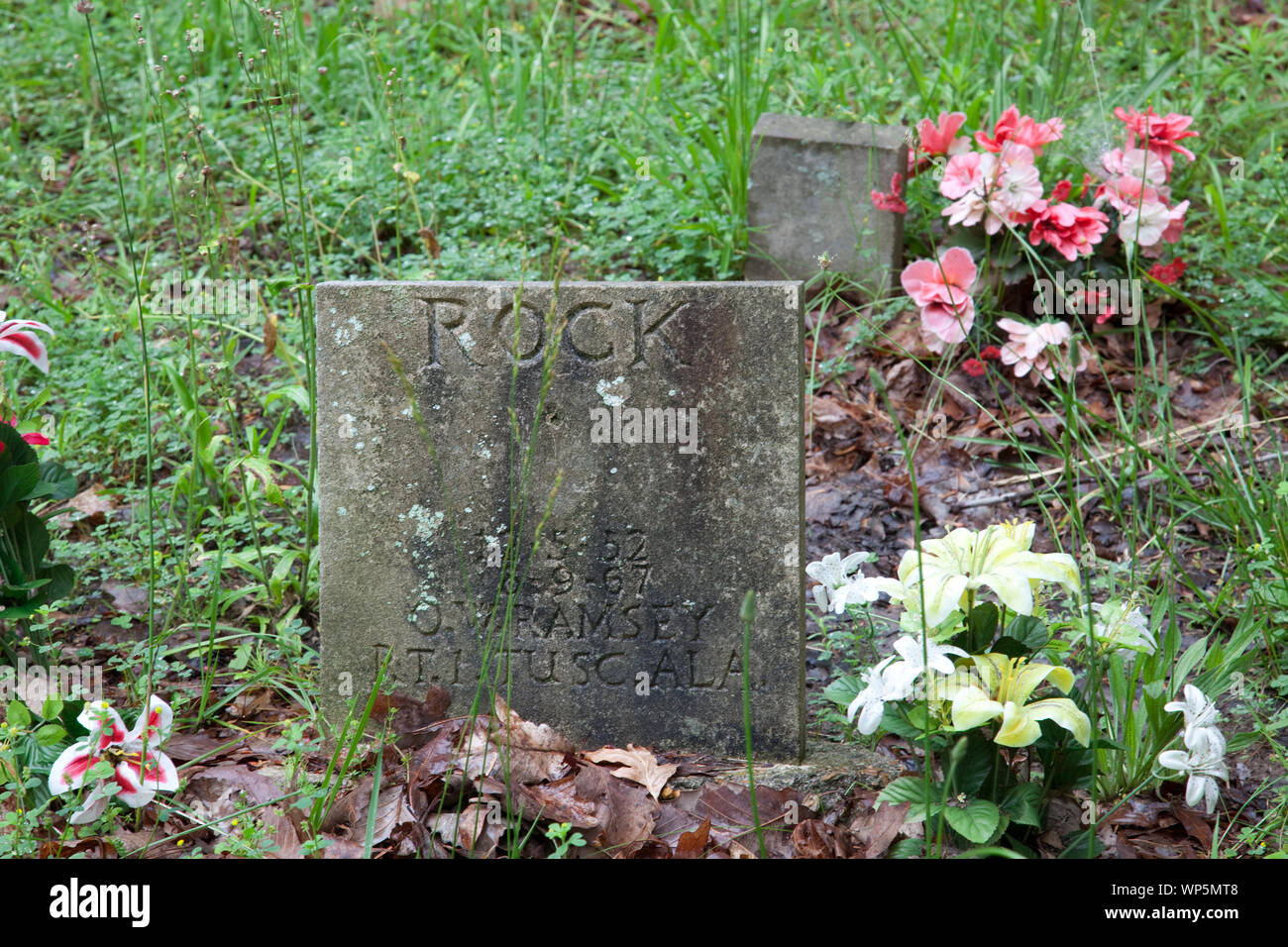 Key Underwood Coon Dog Memorial Graveyard, Colbert County, Alabama ...