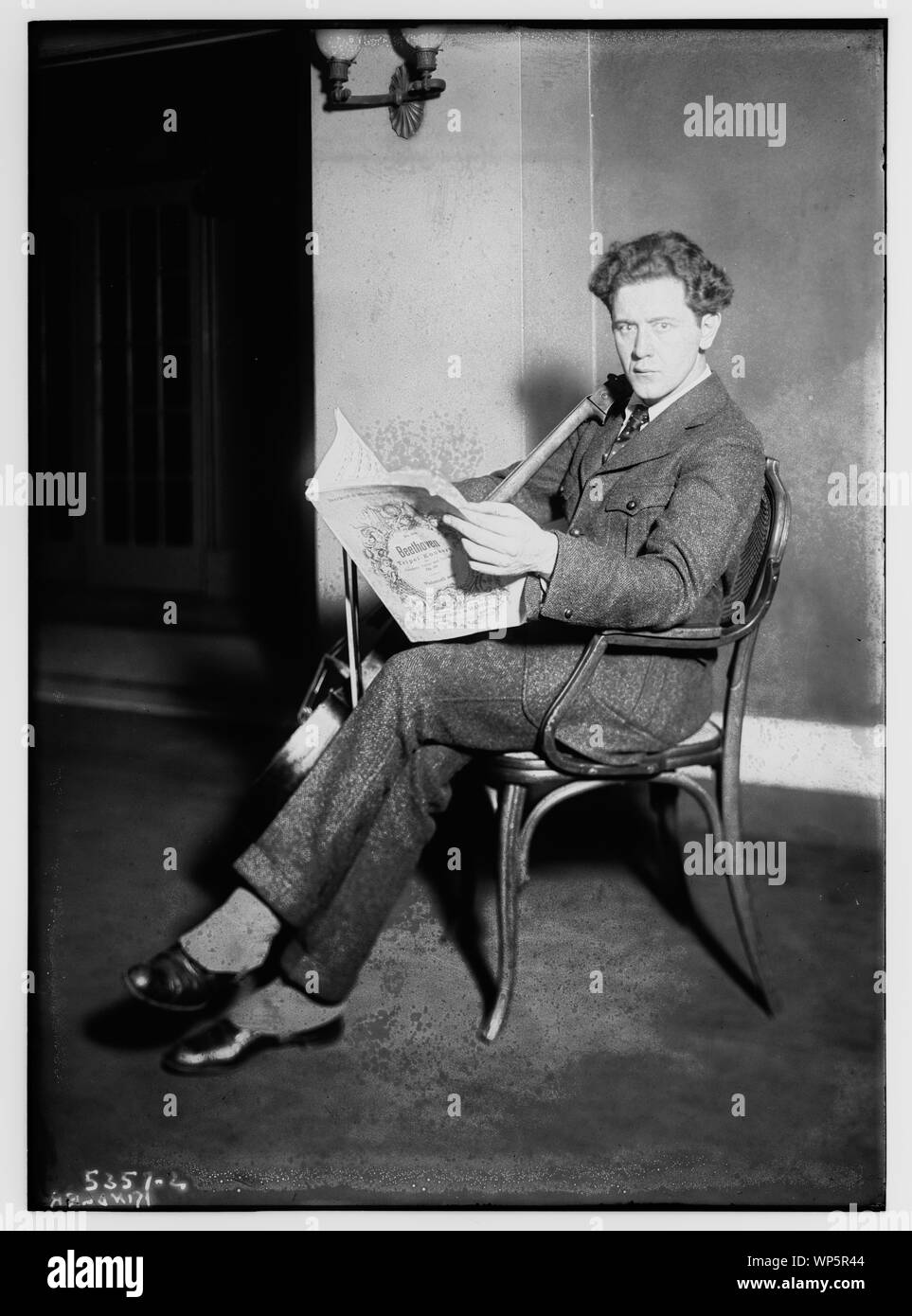 Kindler hi-res stock photography and images - Alamy