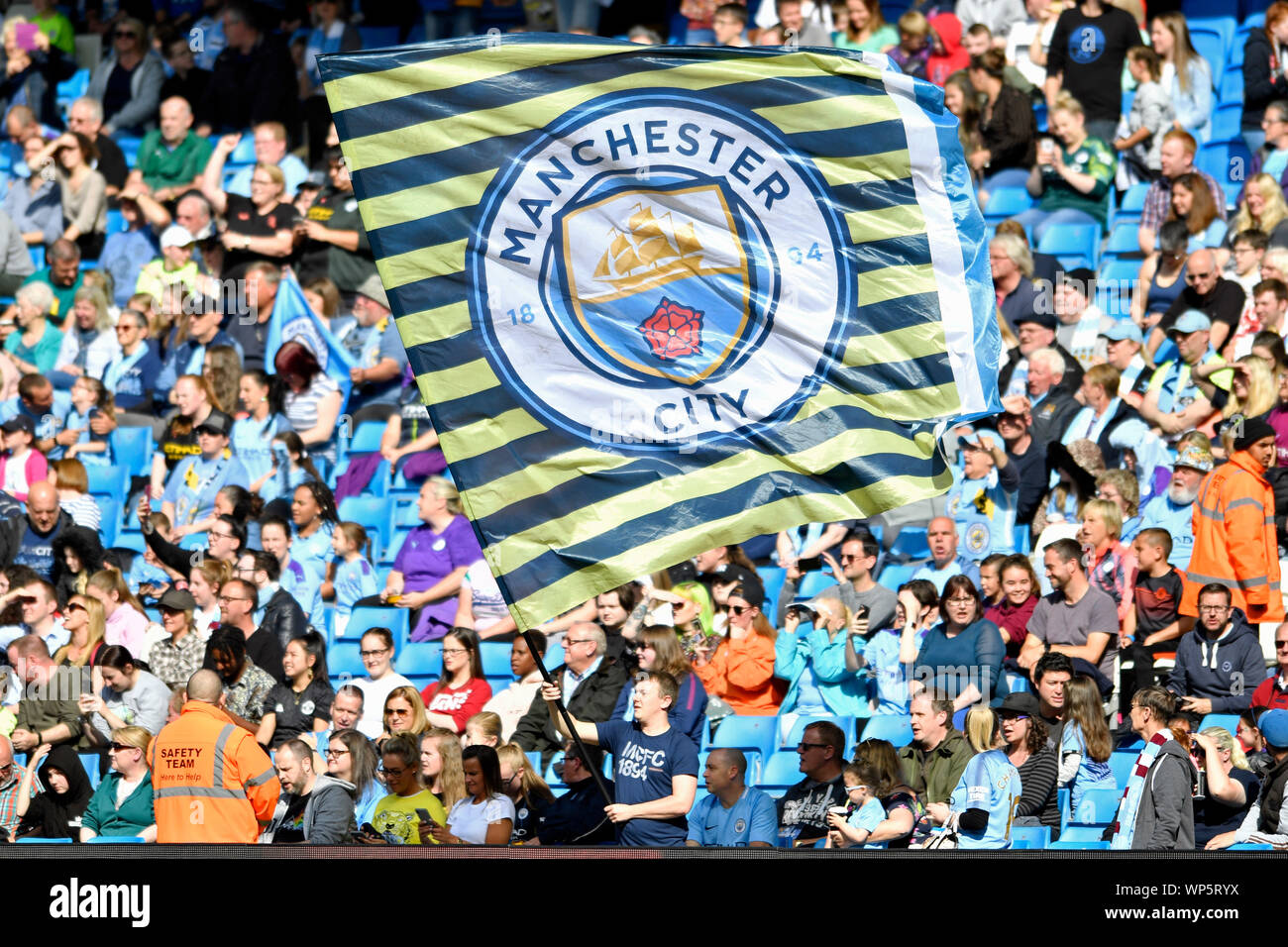 Manchester city flag hi-res stock photography and images - Alamy