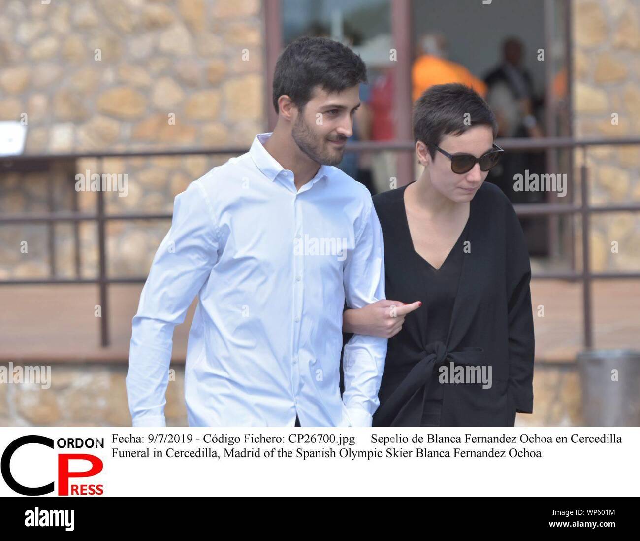 Sepelio de Blanca Fernandez Ochoa en Cercedilla Funeral in Cercedilla ...