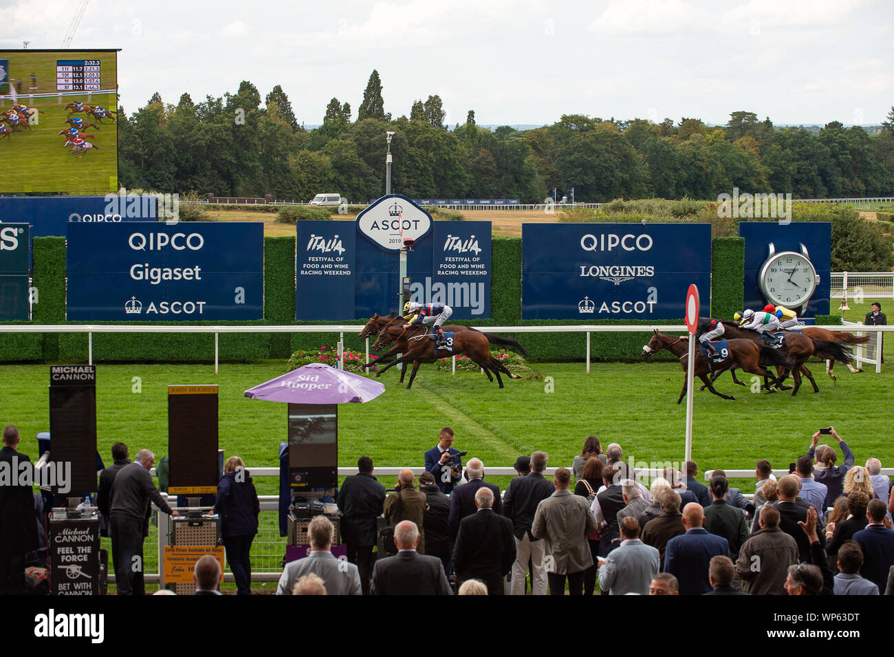 Jockey rossa ryan hi-res stock photography and images - Alamy