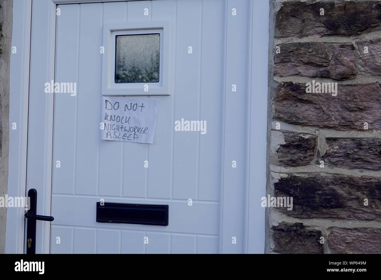 Front door note hi-res stock photography and images - Alamy