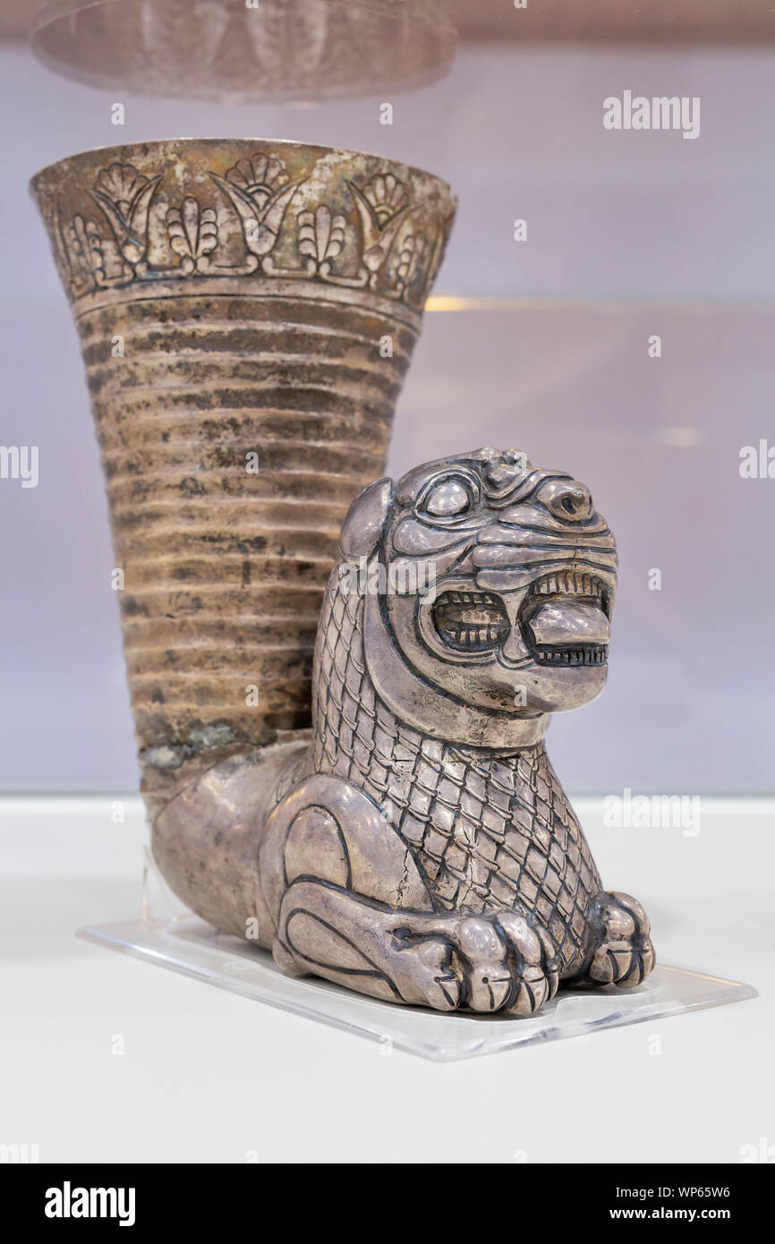 Silver rhyton hi-res stock photography and images - Alamy