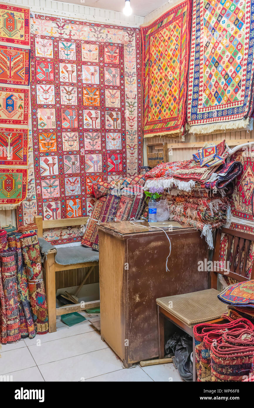 Persian tabriz carpet hi-res stock photography and images - Alamy