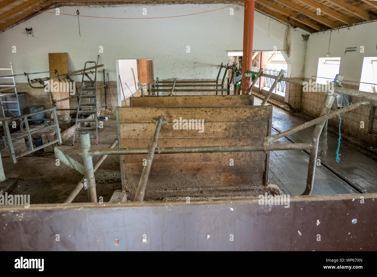 Overview stable hi-res stock photography and images - Alamy