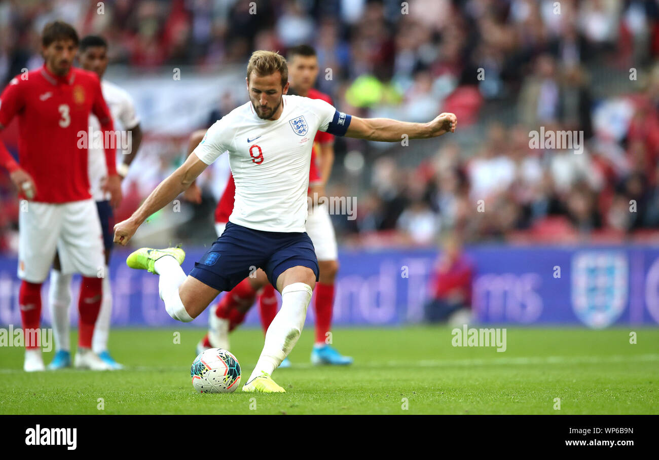 England's Harry Kane scores his side's fourth goal of the game and his ...