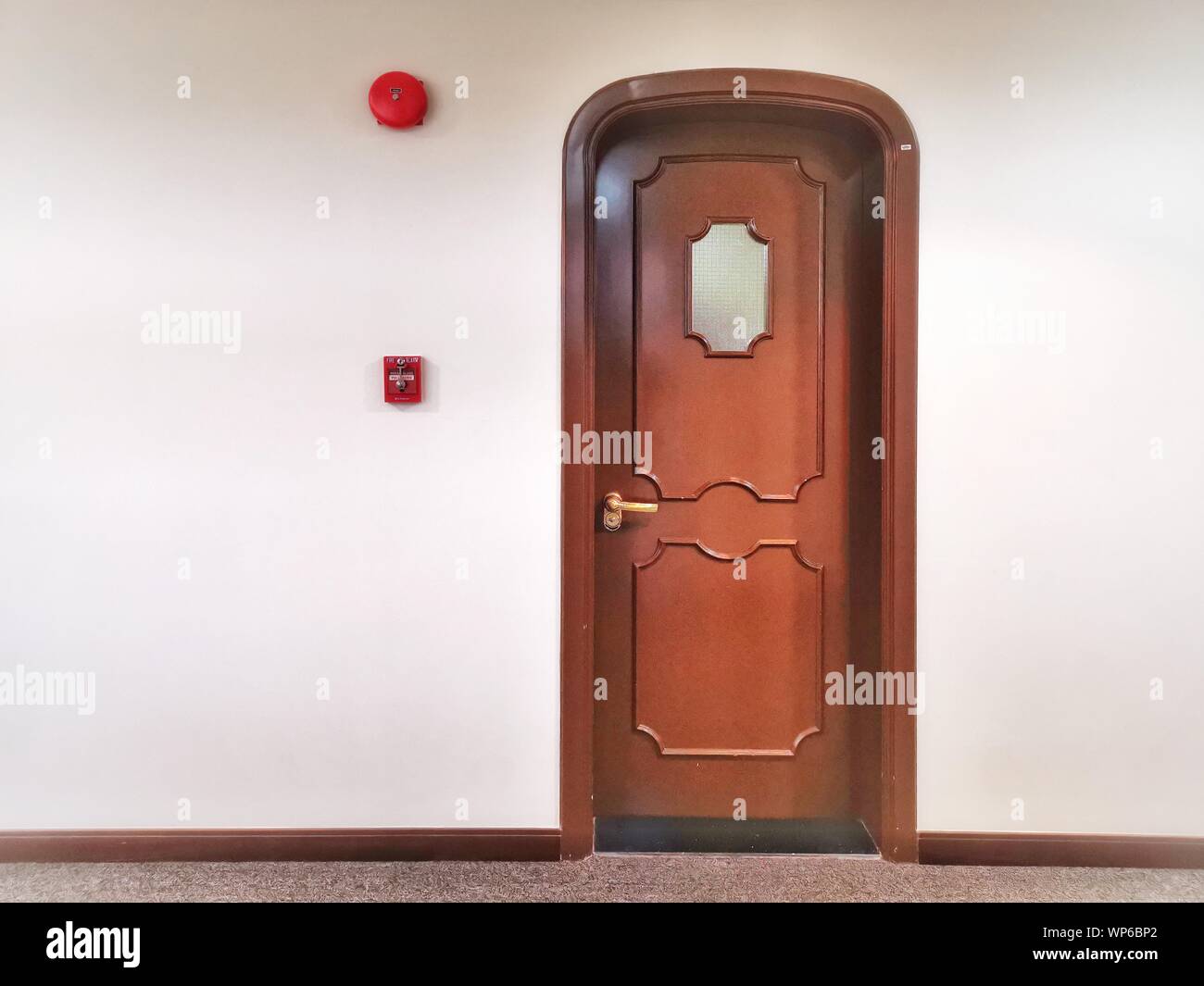 Fire alarm apartment corridor hi-res stock photography and images - Alamy