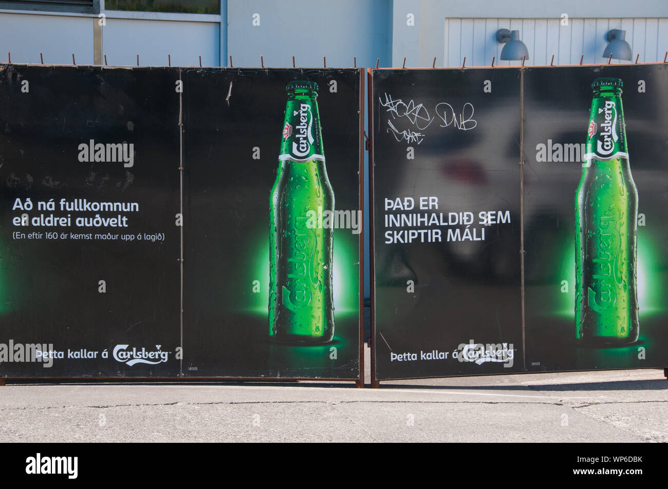 Beer advertising hi-res stock photography and images - Alamy