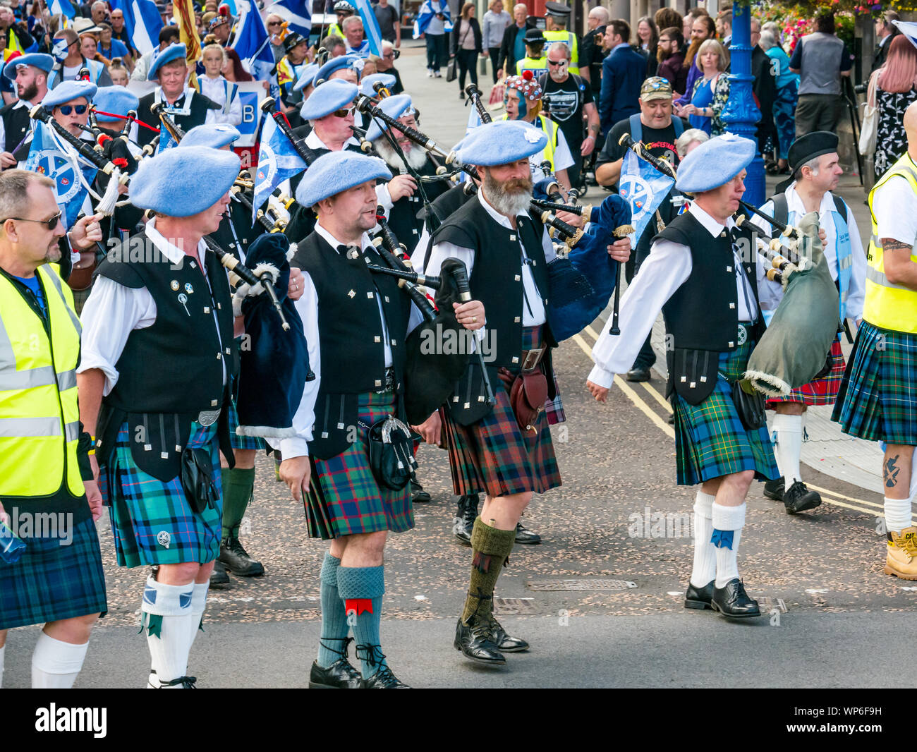 All under one banner independence march hi-res stock photography and ...