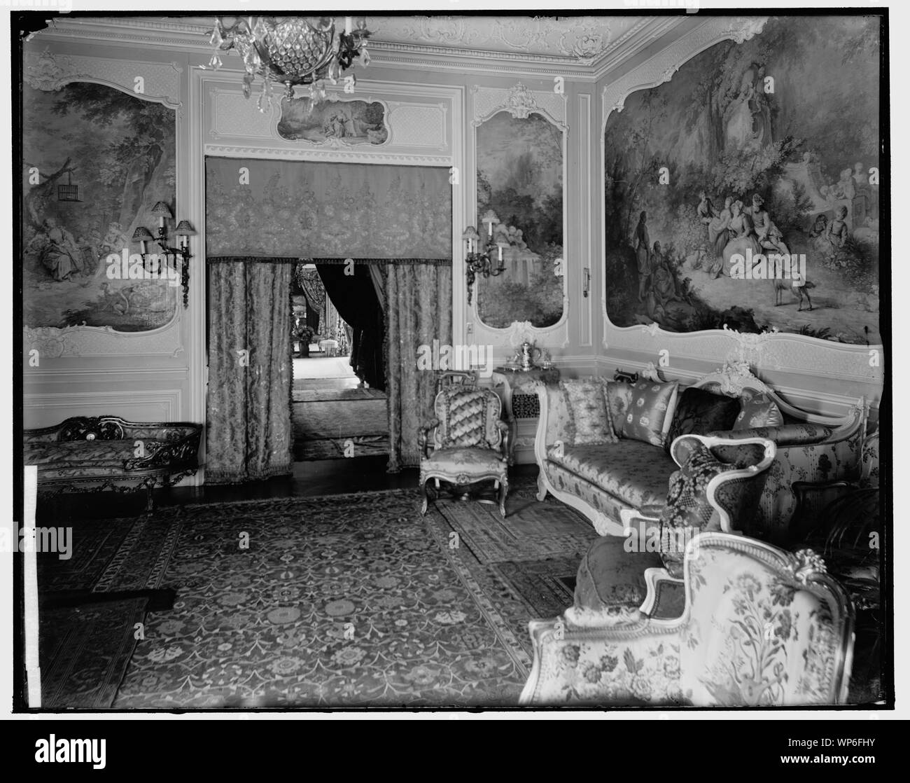 LEITER, L.Z., MRS. HOUSE, INTERIOR Stock Photo - Alamy