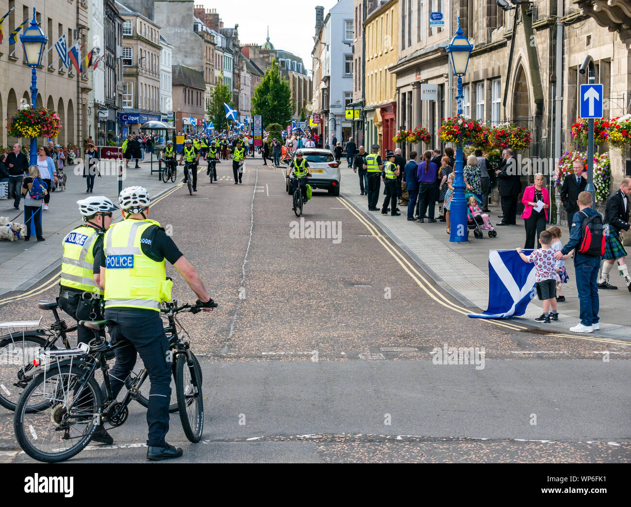 Perth scotland city centre hi-res stock photography and images - Alamy