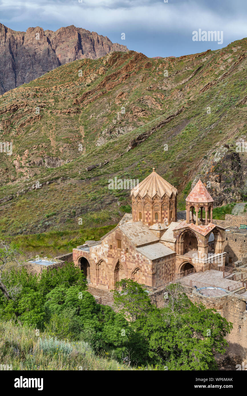 Monastery of saint stepanos hi-res stock photography and images - Alamy