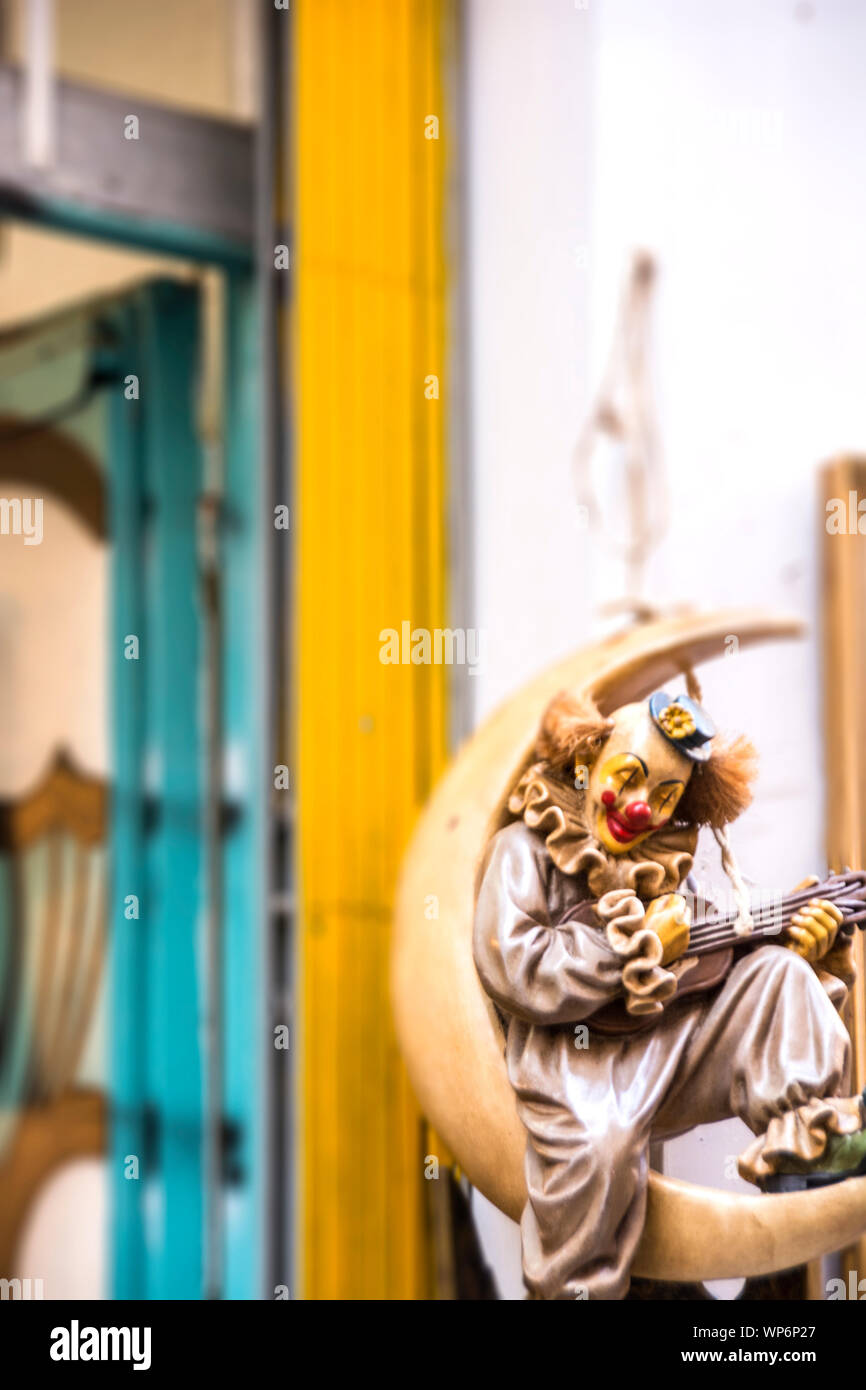 1 4 moon one quarter moon hi-res stock photography and images - Alamy