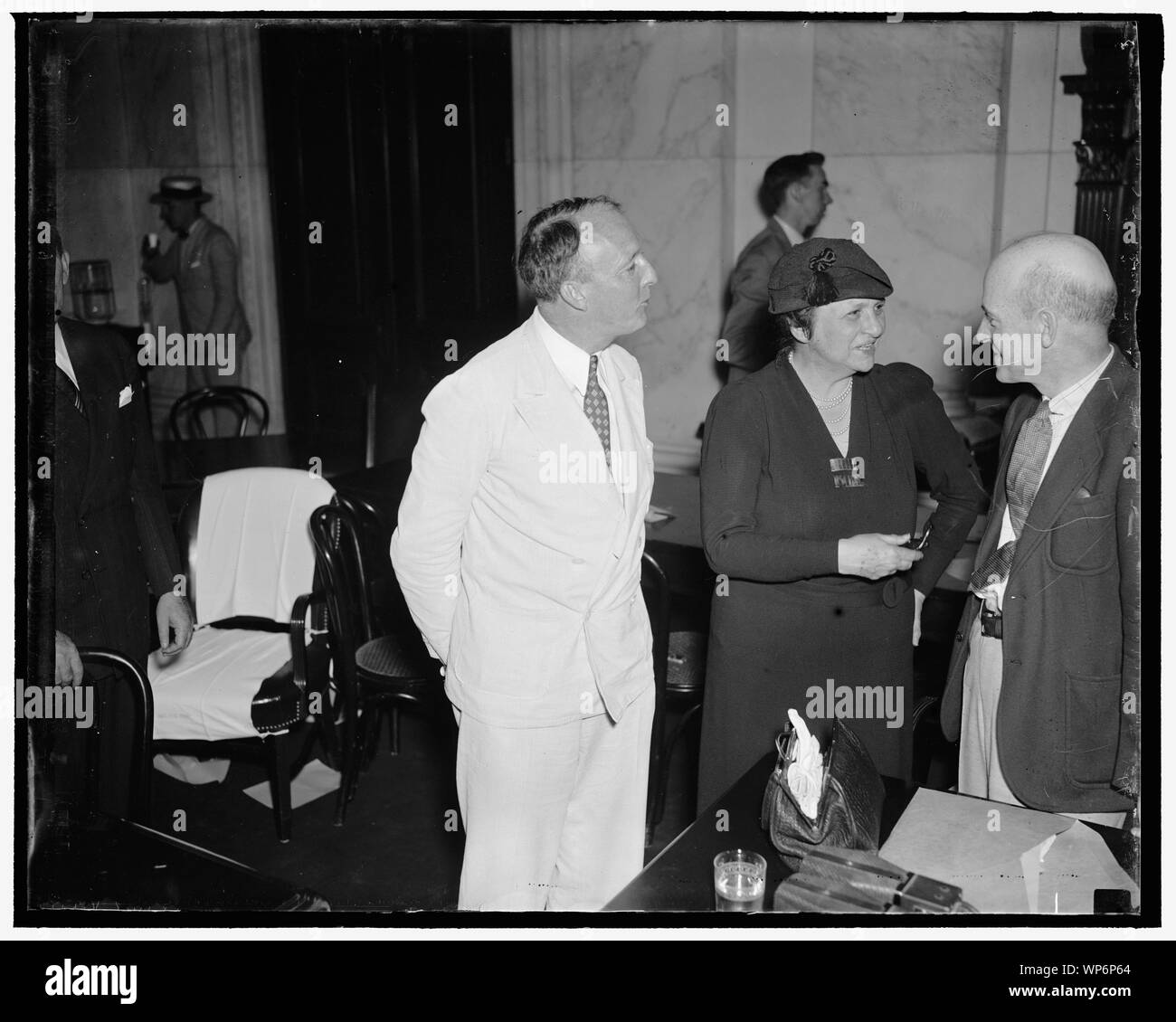 Black connery bill hi-res stock photography and images - Alamy