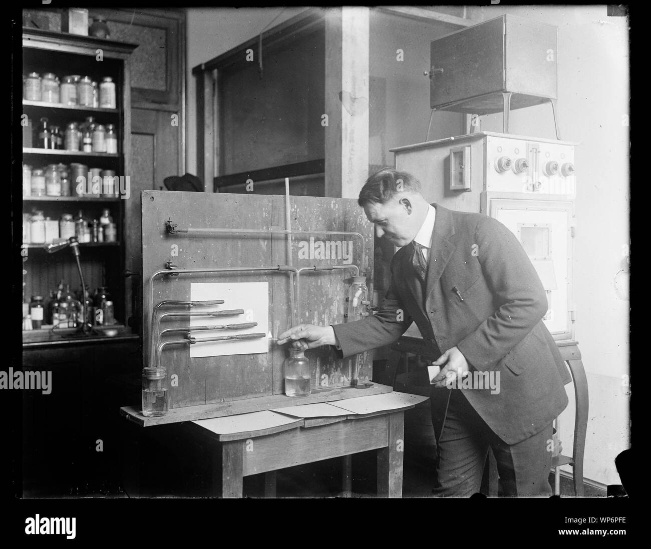 Interior science laboratory Black and White Stock Photos & Images - Alamy
