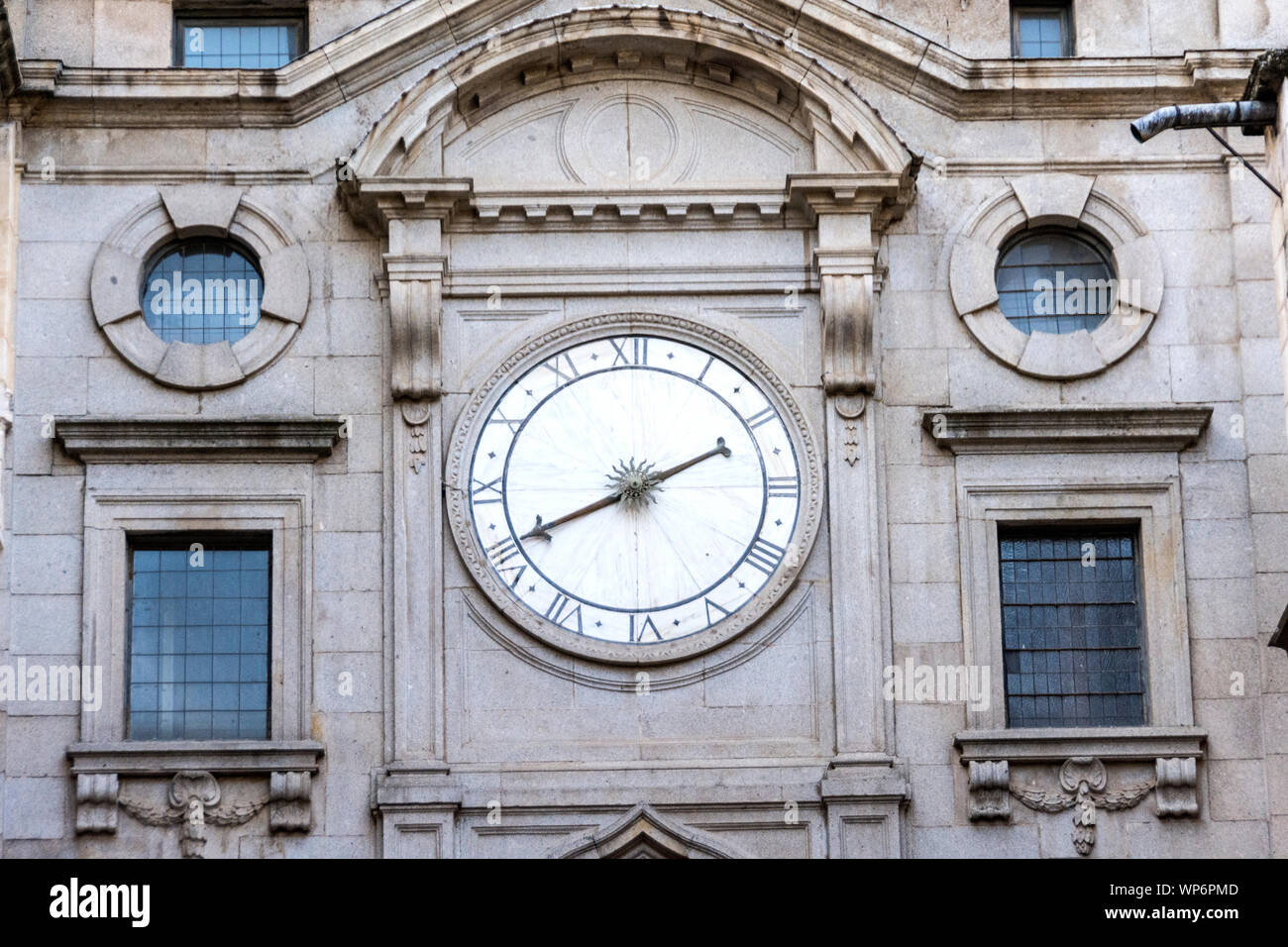 Biggest clock face hi-res stock photography and images - Alamy