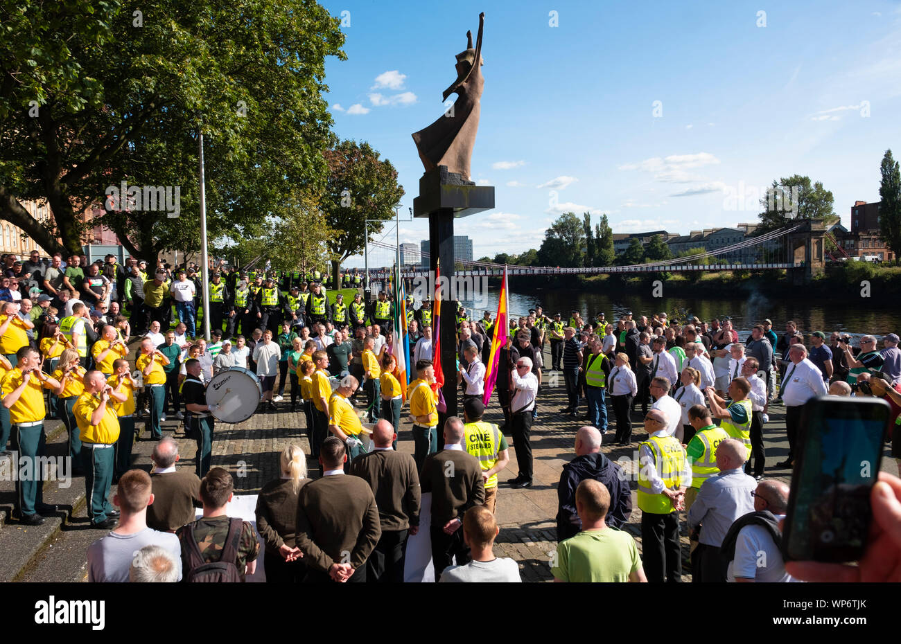 Scottish loyalists hi-res stock photography and images - Alamy