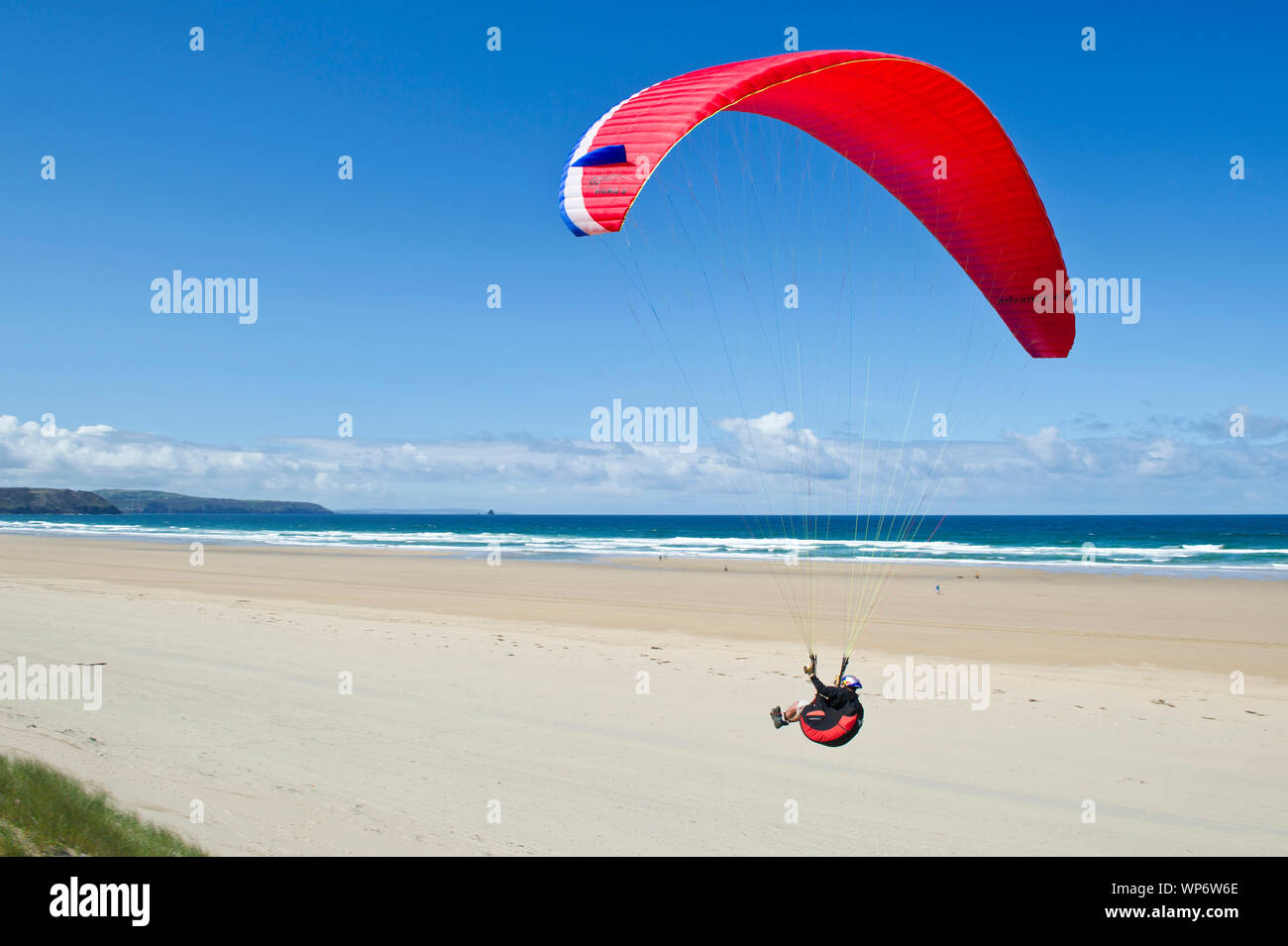 Glider flight hi-res stock photography and images - Alamy