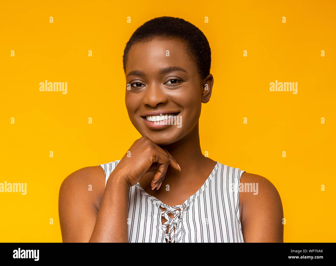 Look thoughtful hi-res stock photography and images - Alamy