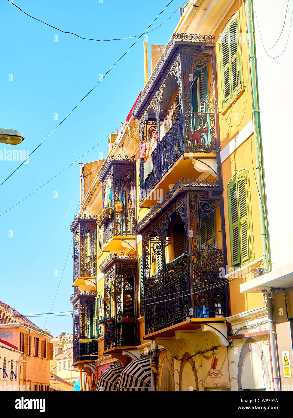 Traditional british building hi-res stock photography and images - Alamy