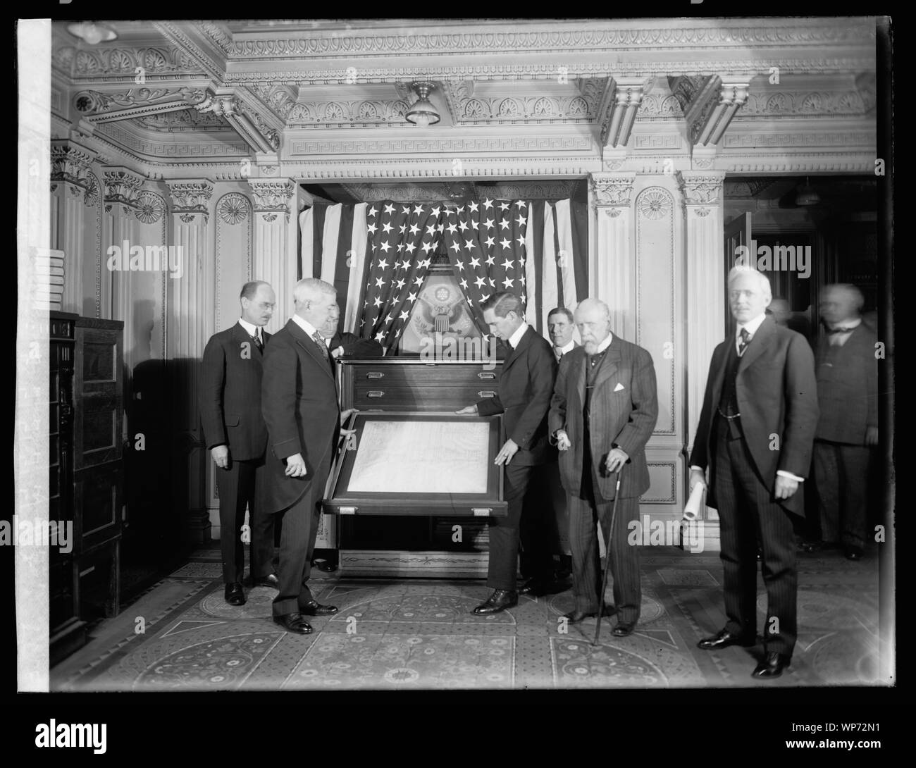 Legislature opening Black and White Stock Photos & Images - Alamy