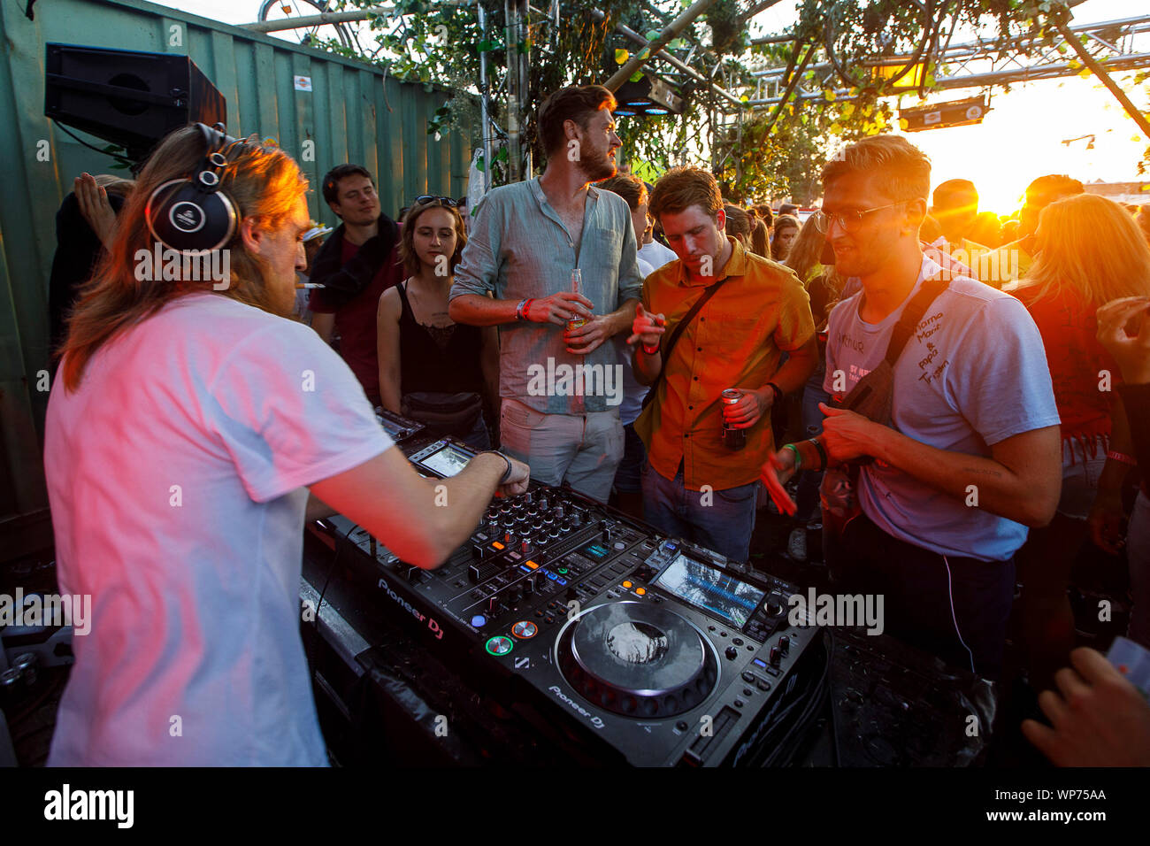 Intro week hi-res stock photography and images - Alamy