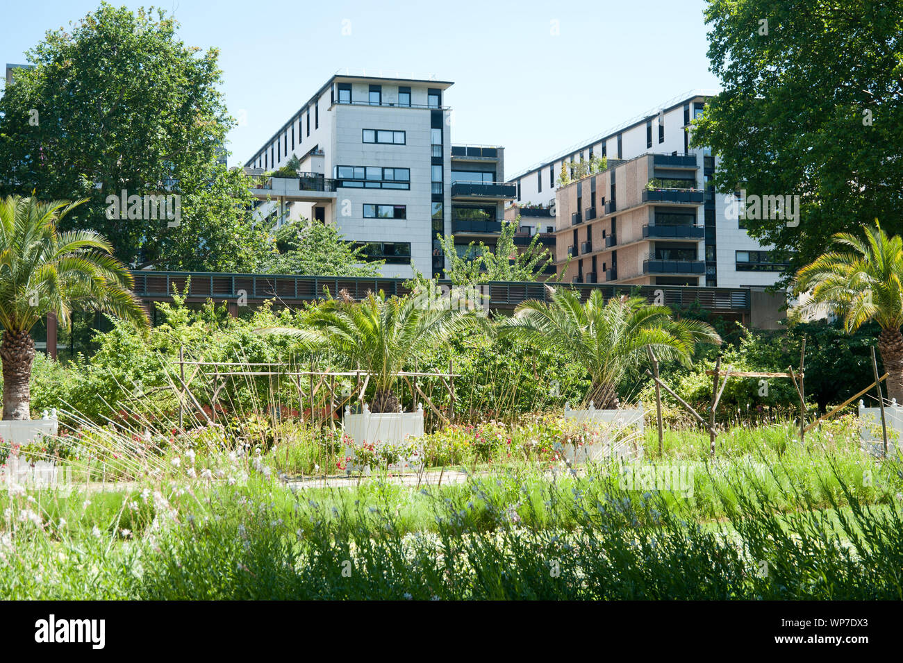Paris, Parc de Bercy, 128 Quai de Bercy, 75012 Paris, Jardins de la ...