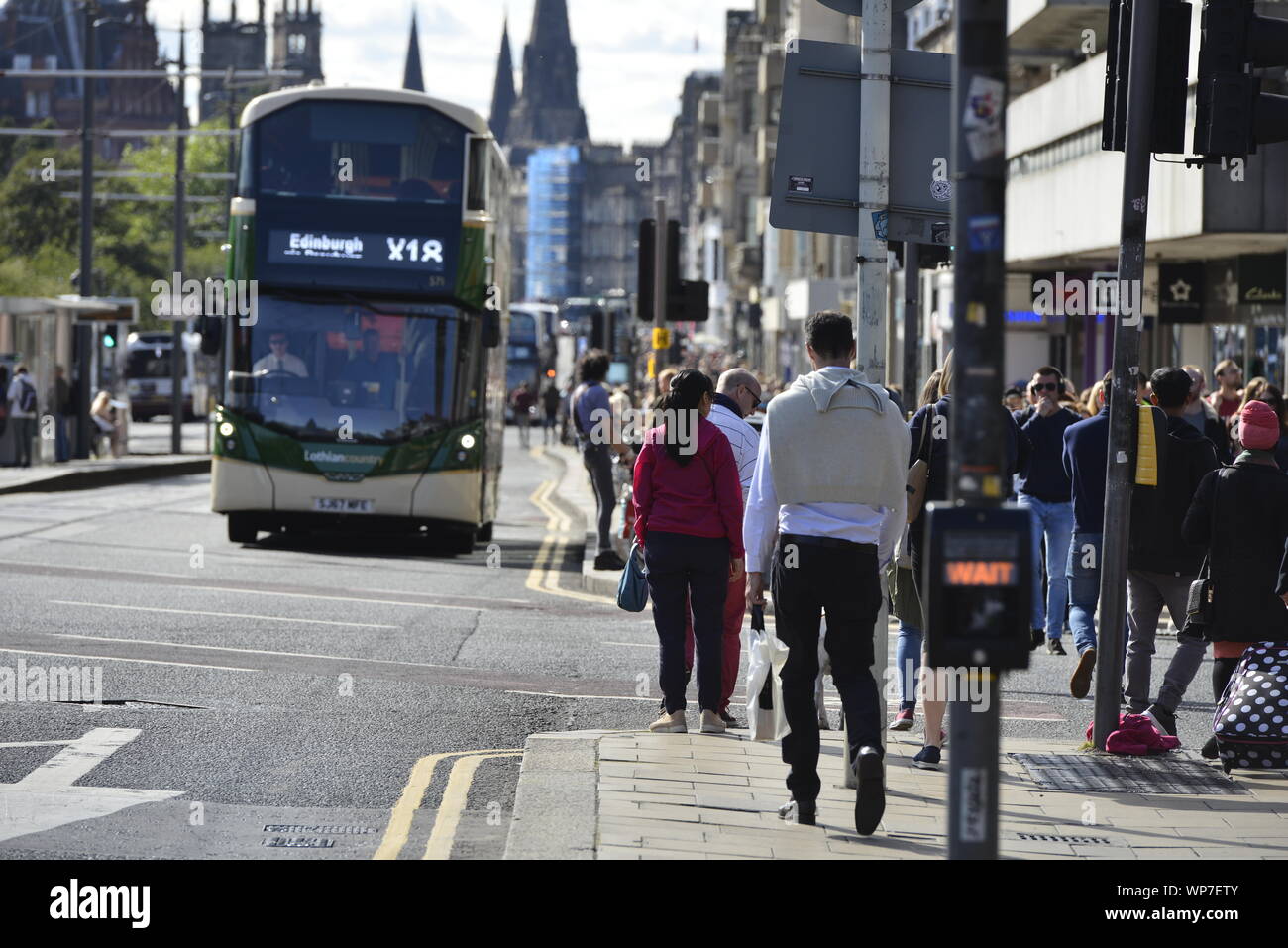 Life in Edinburgh the capital of scotland Stock Photo - Alamy