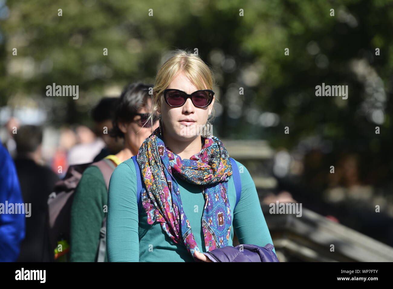 Life in Edinburgh the capital of scotland Stock Photo - Alamy
