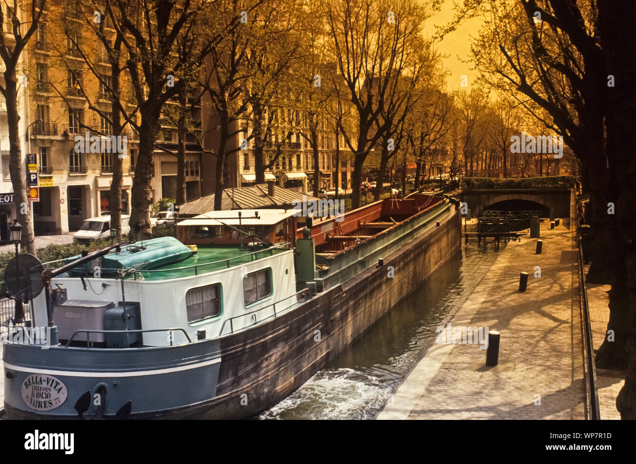 Paris, Canal St Martin - Paris, St Martin Channel Stock Photo - Alamy