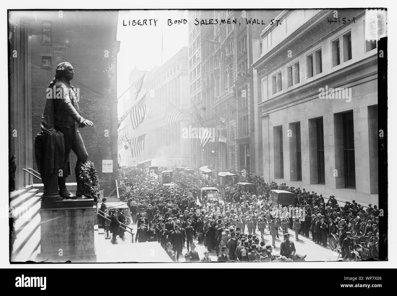 Salesman finance Black and White Stock Photos & Images - Alamy