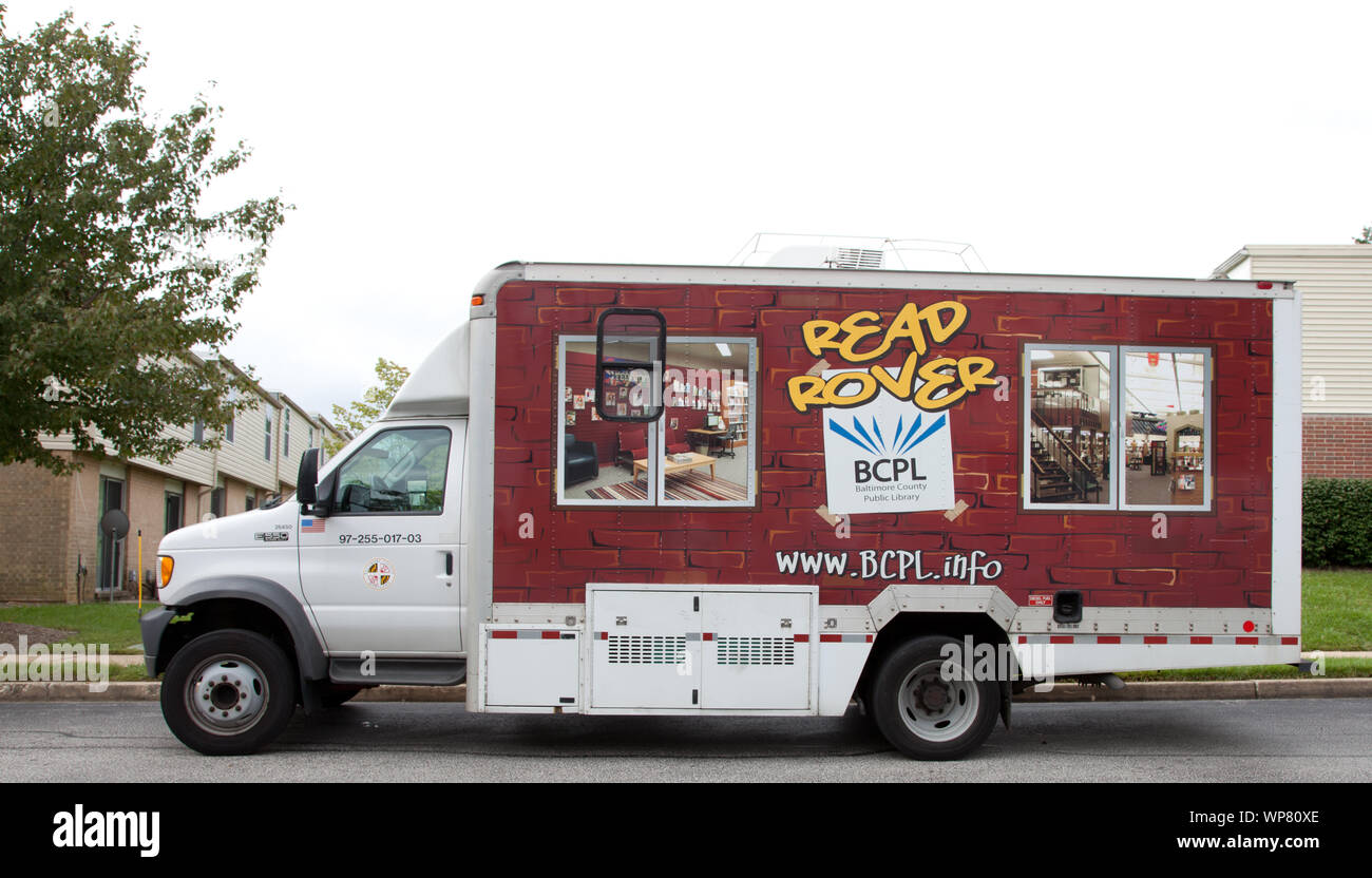 Reading_materials hi-res stock photography and images - Alamy