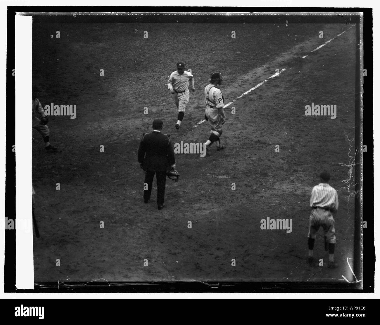 Liebold scoring, 7th inning, 10/12/25 Stock Photo - Alamy