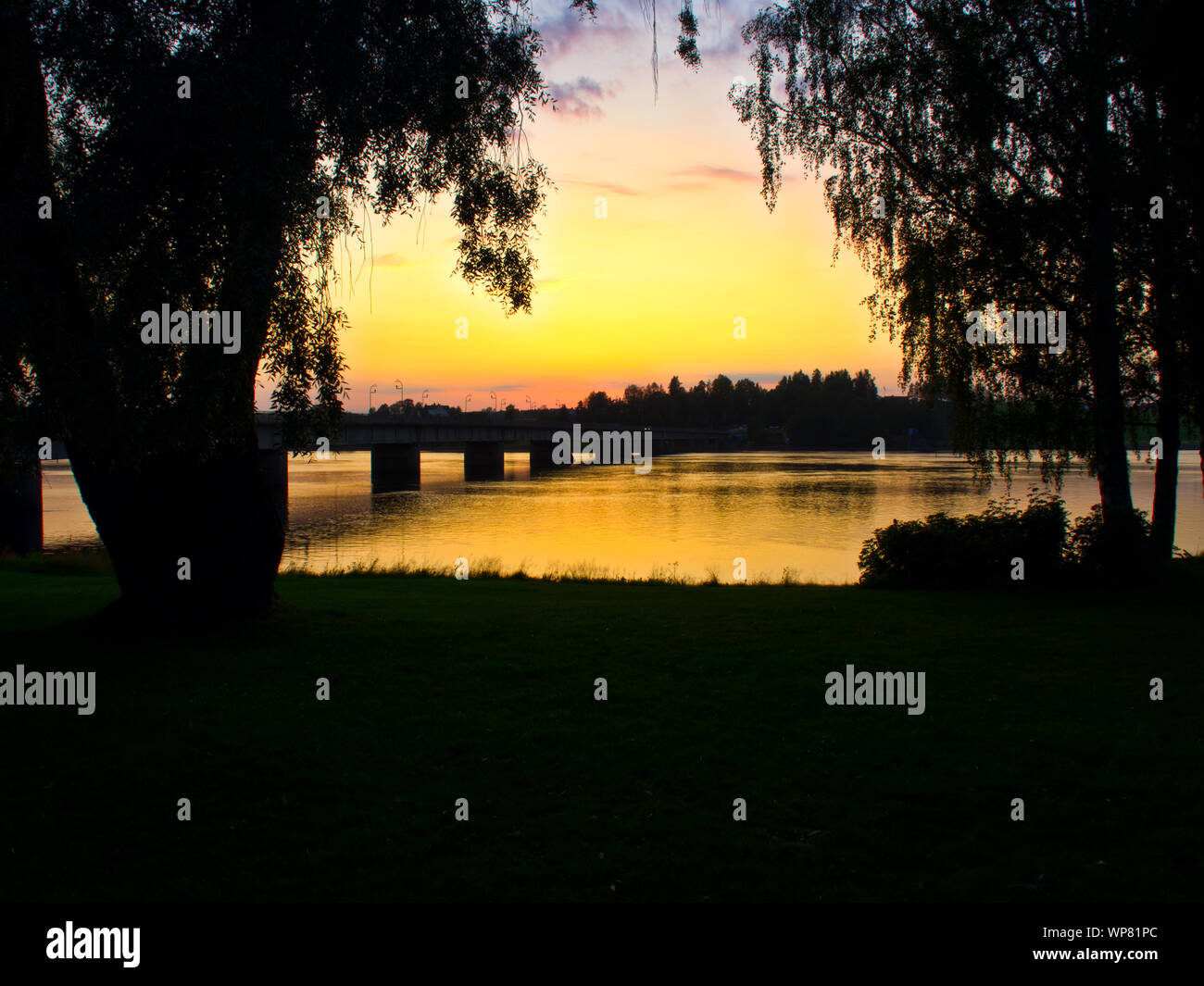 Beautiful peaceful view sunrise hi-res stock photography and images - Alamy