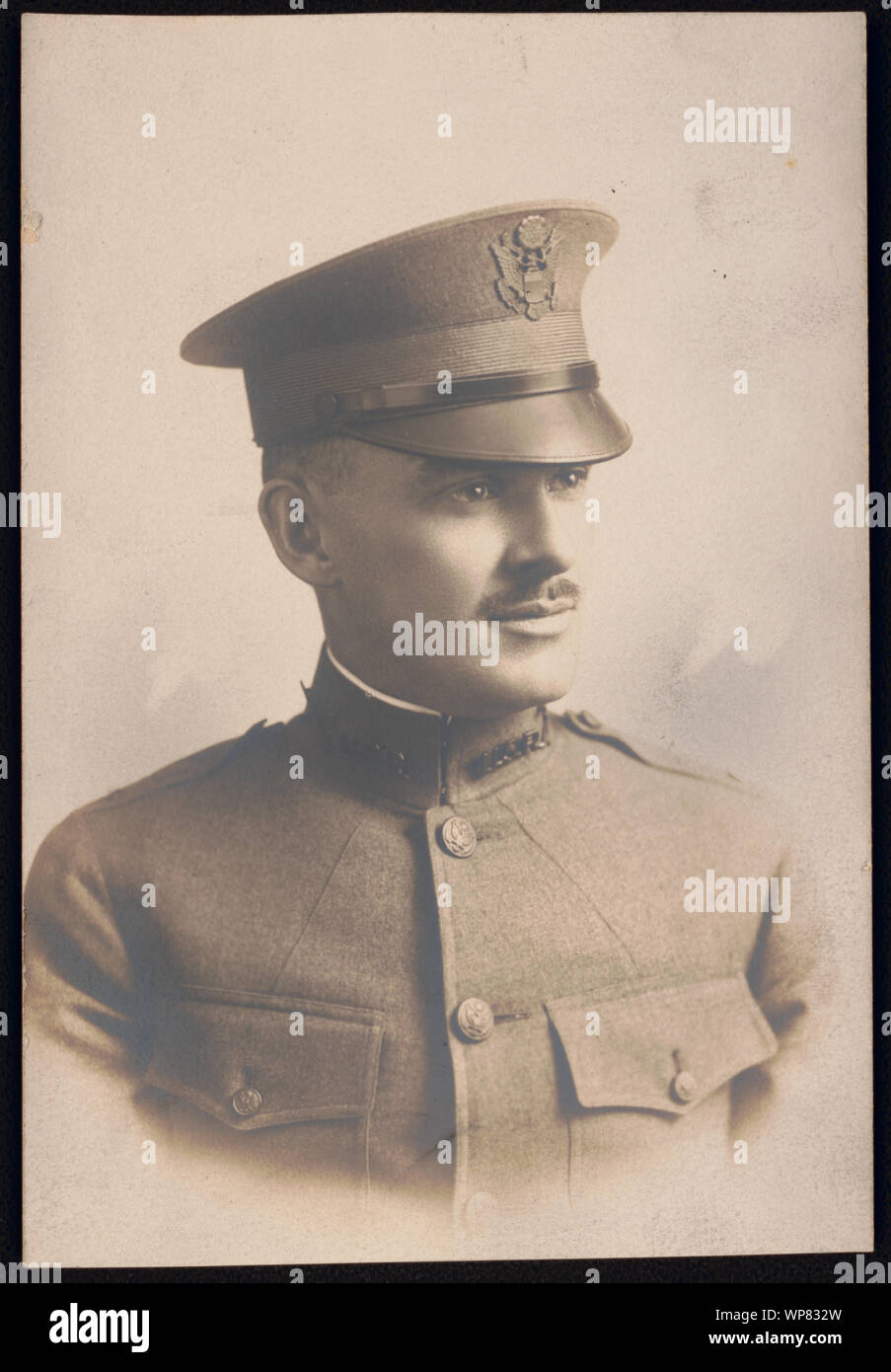 Wwi 92nd infantry hi-res stock photography and images - Alamy