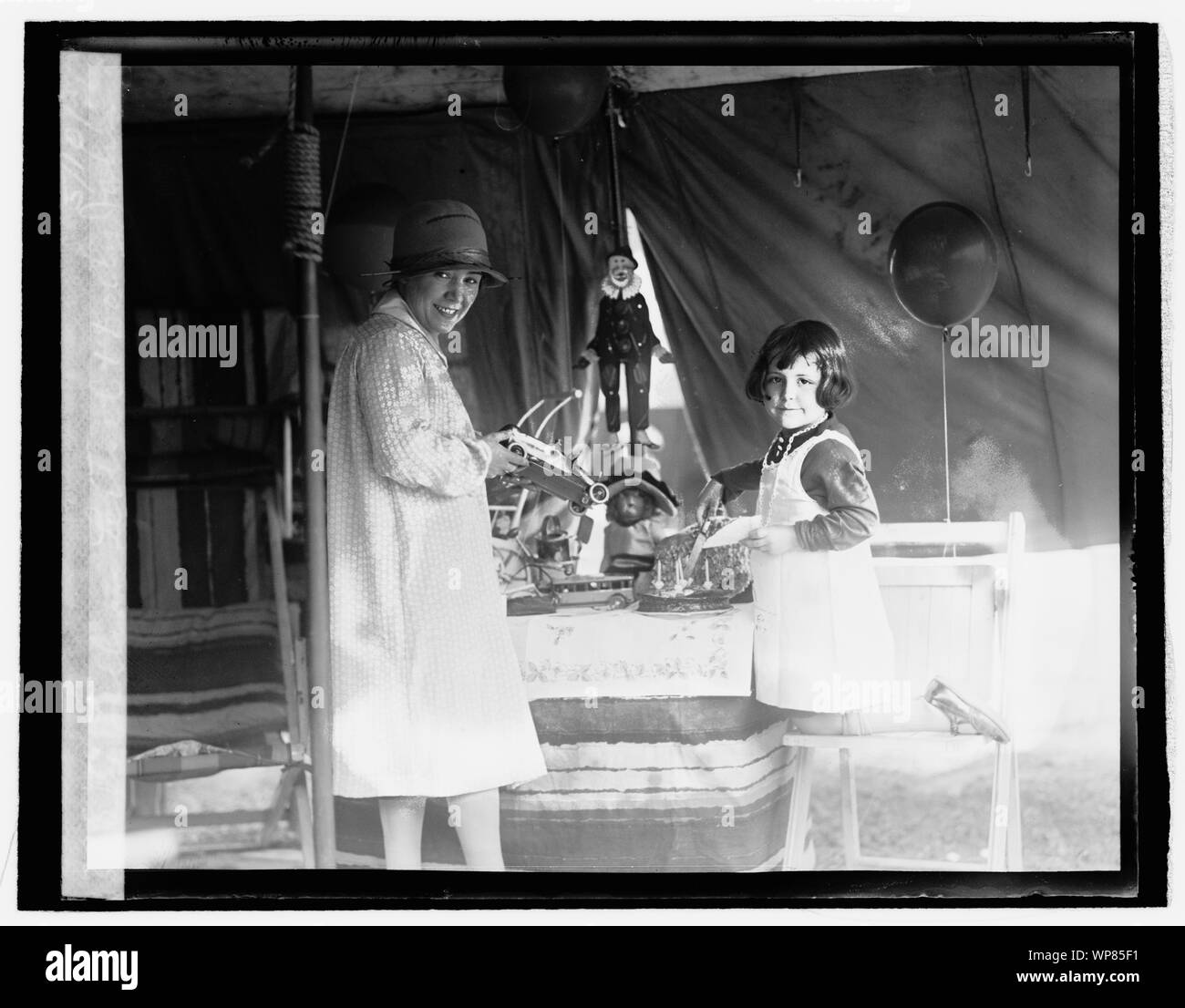 Lillian Leitzel & Dolly Jahn, 5/10/26 Stock Photo - Alamy