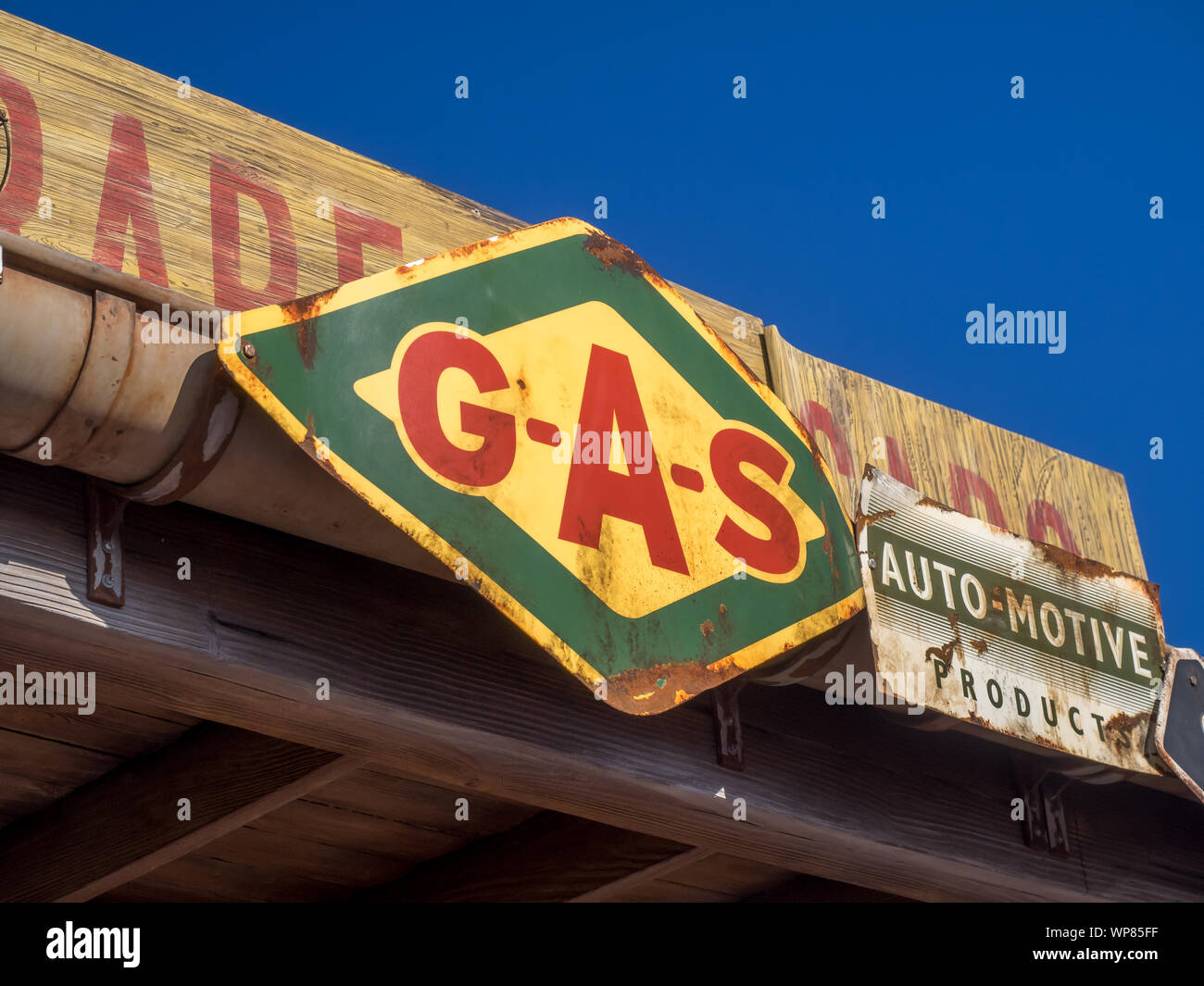 Gas station vector hi-res stock photography and images - Alamy