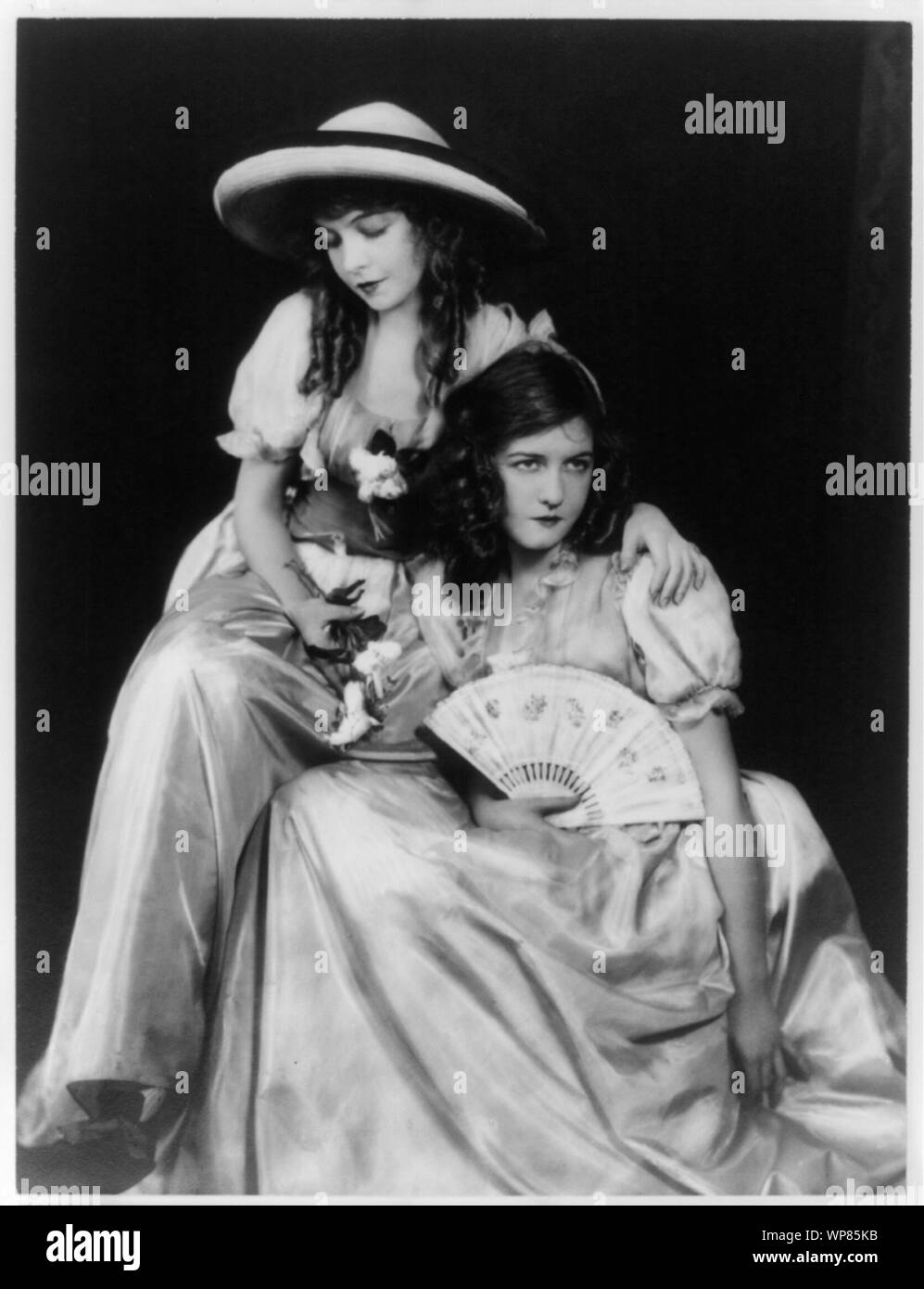 Actresses headshot Black and White Stock Photos & Images - Alamy