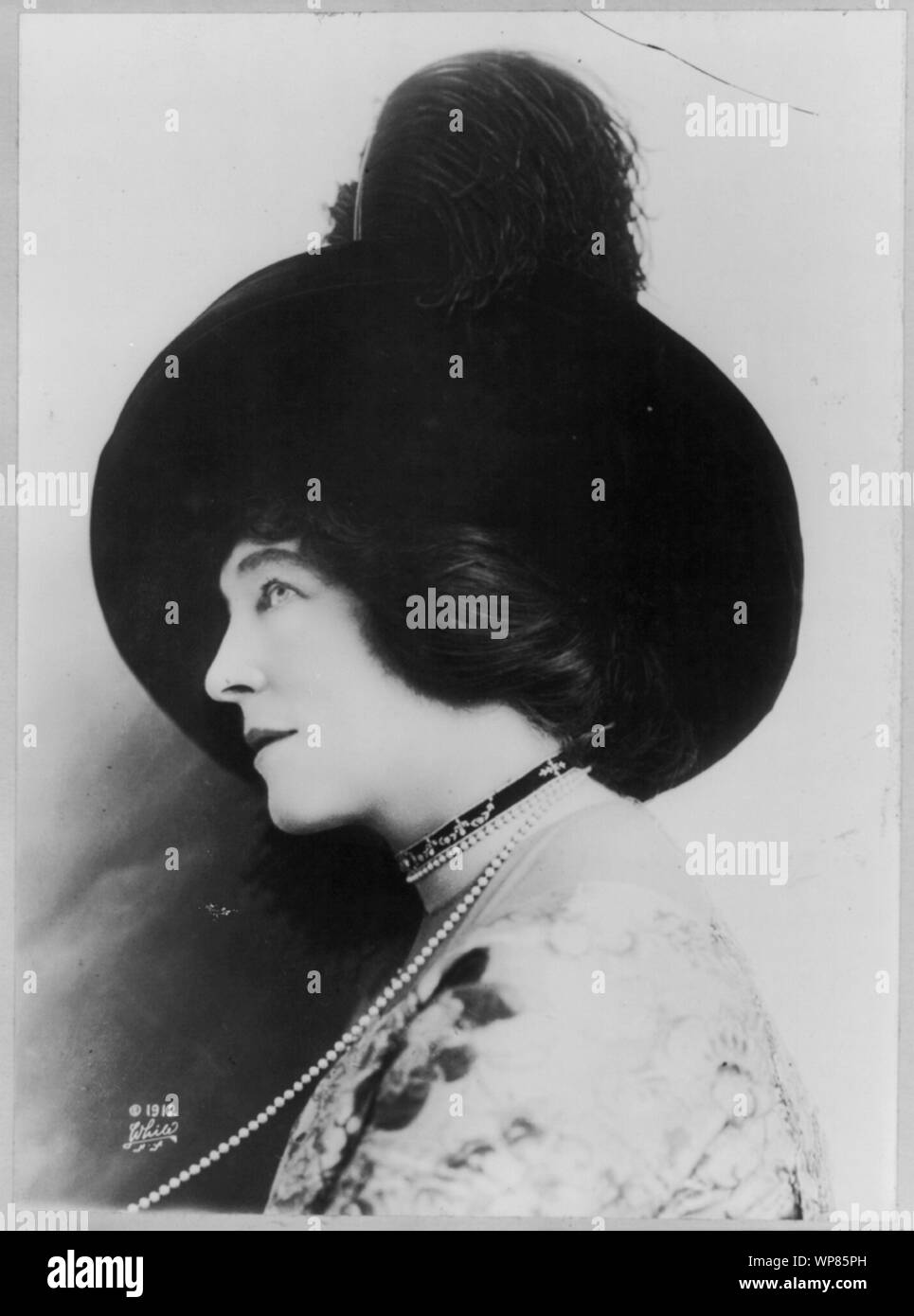 Lillie langtry 1853 1929 Black and White Stock Photos & Images - Alamy