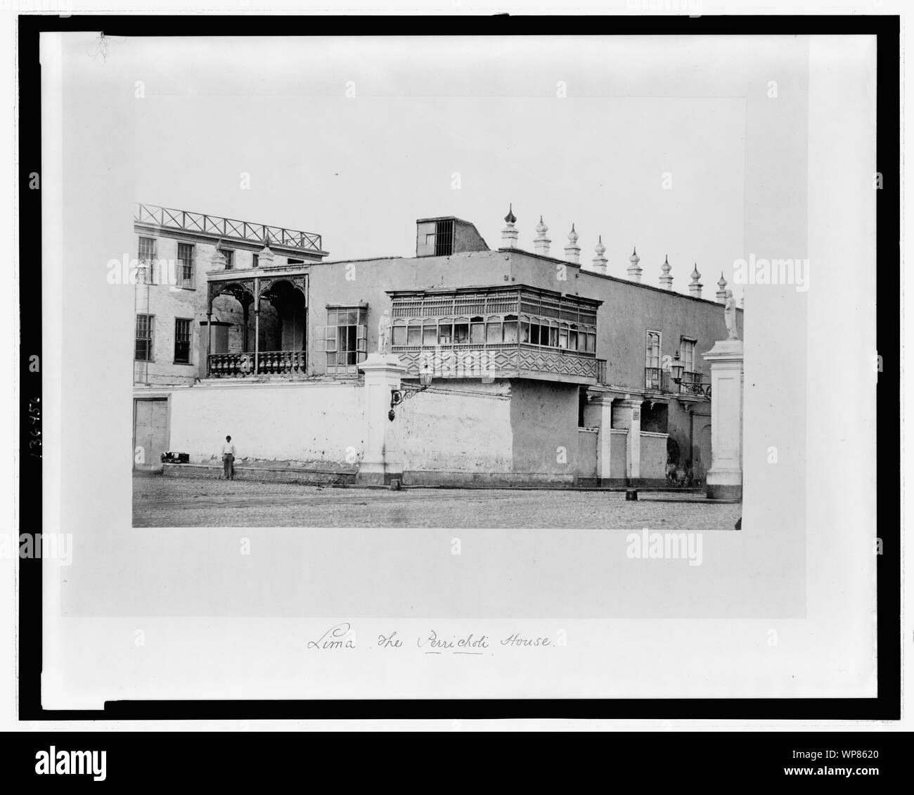 Singer house Cut Out Stock Images & Pictures - Alamy