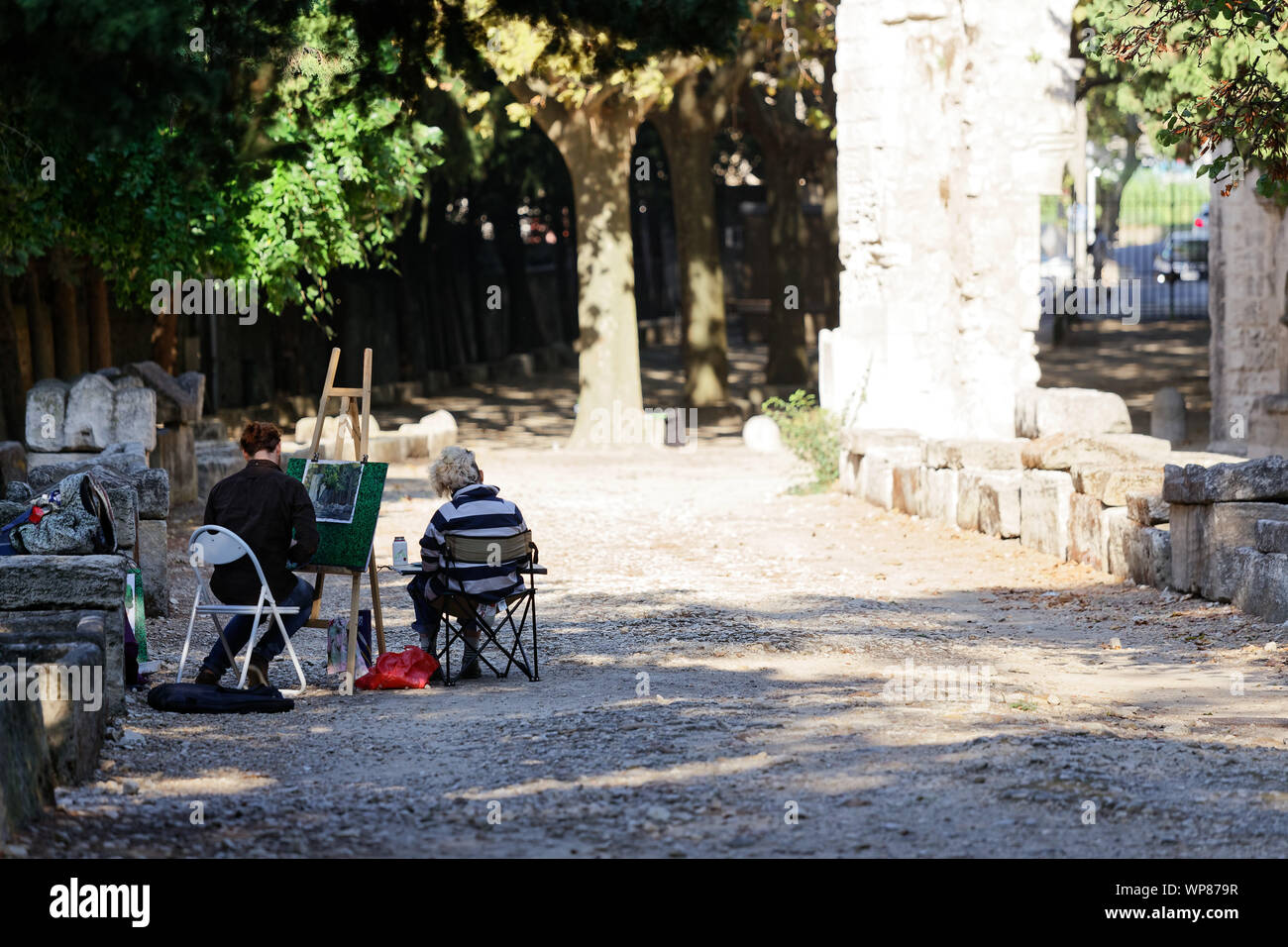 The alyscamps hi-res stock photography and images - Alamy