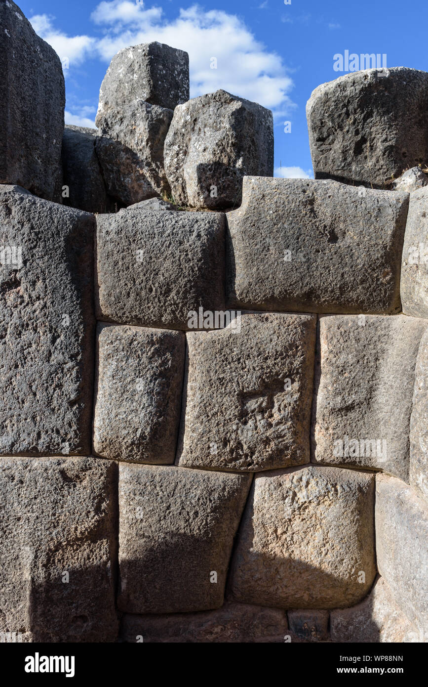 Sacsayhuaman archaeological ruins hi-res stock photography and images ...
