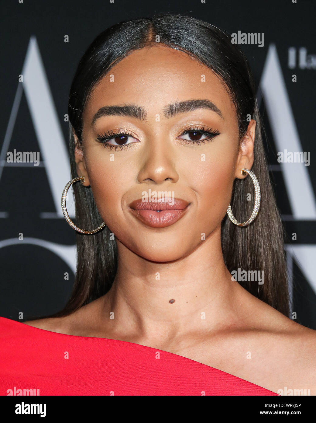 MANHATTAN, NEW YORK CITY, NEW YORK, USA - SEPTEMBER 06: Bella Harris ...