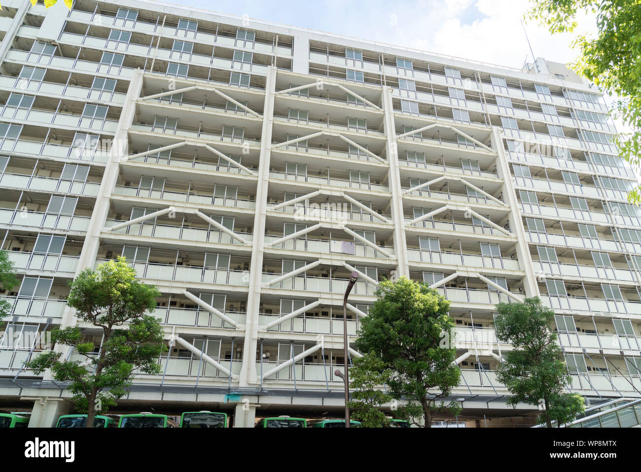 Anti earthquake building hi-res stock photography and images - Alamy