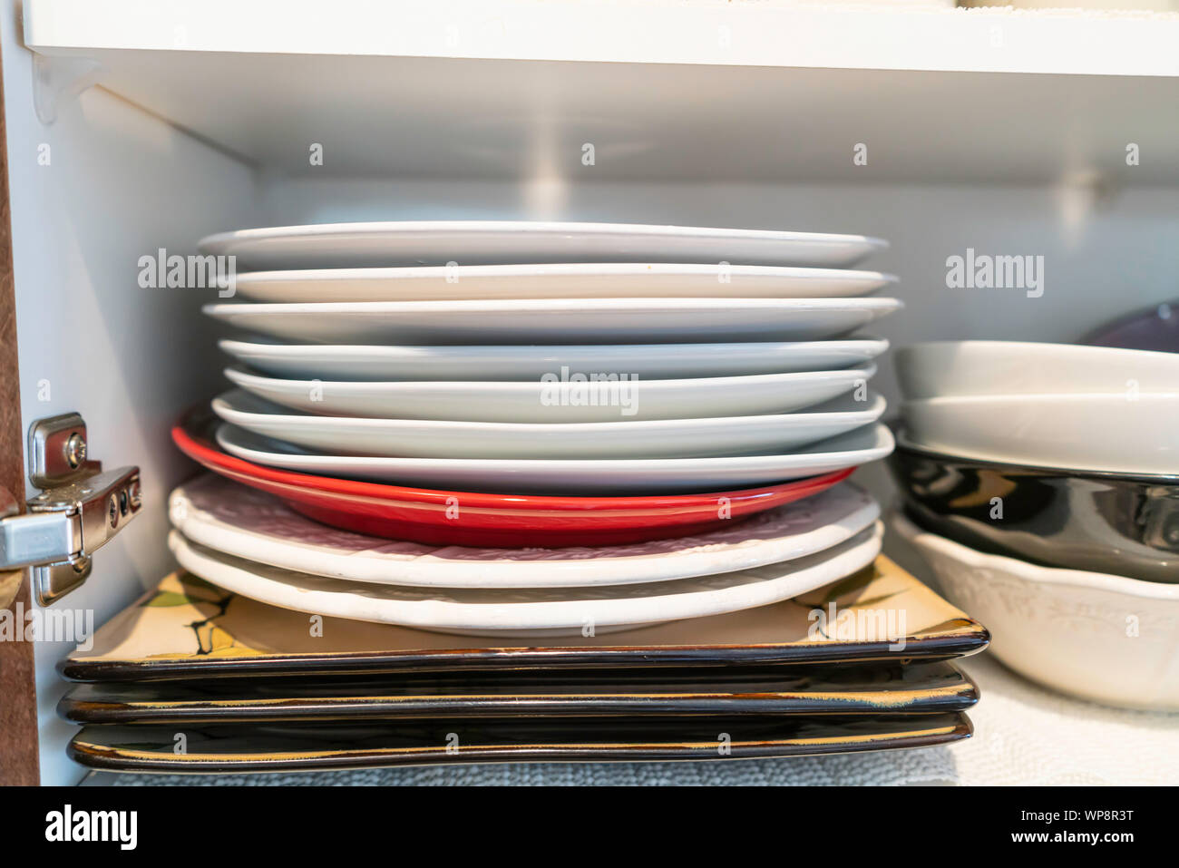 China plates hi-res stock photography and images - Alamy