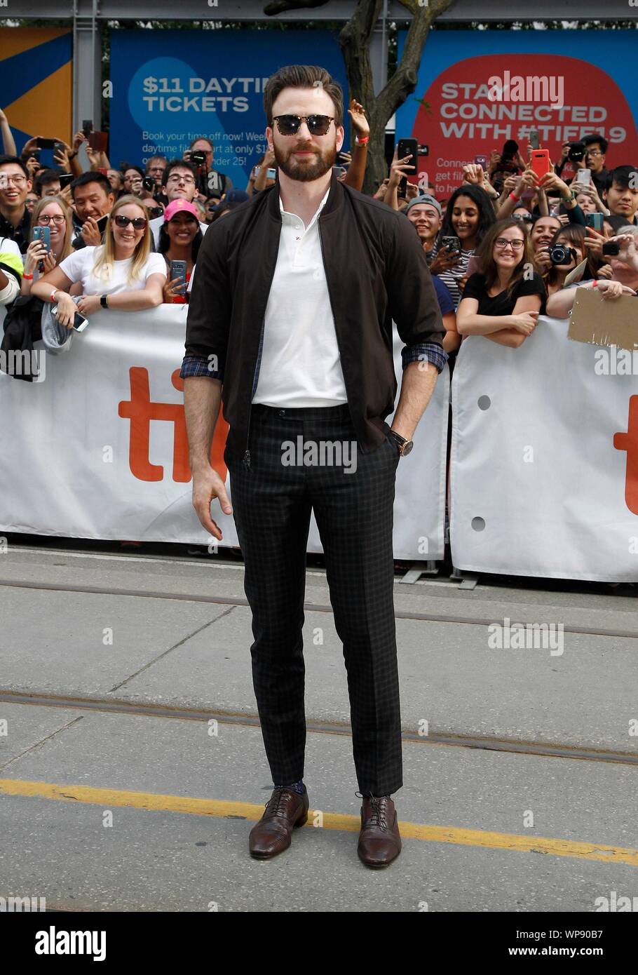 Knives out chris evans hi-res stock photography and images - Alamy