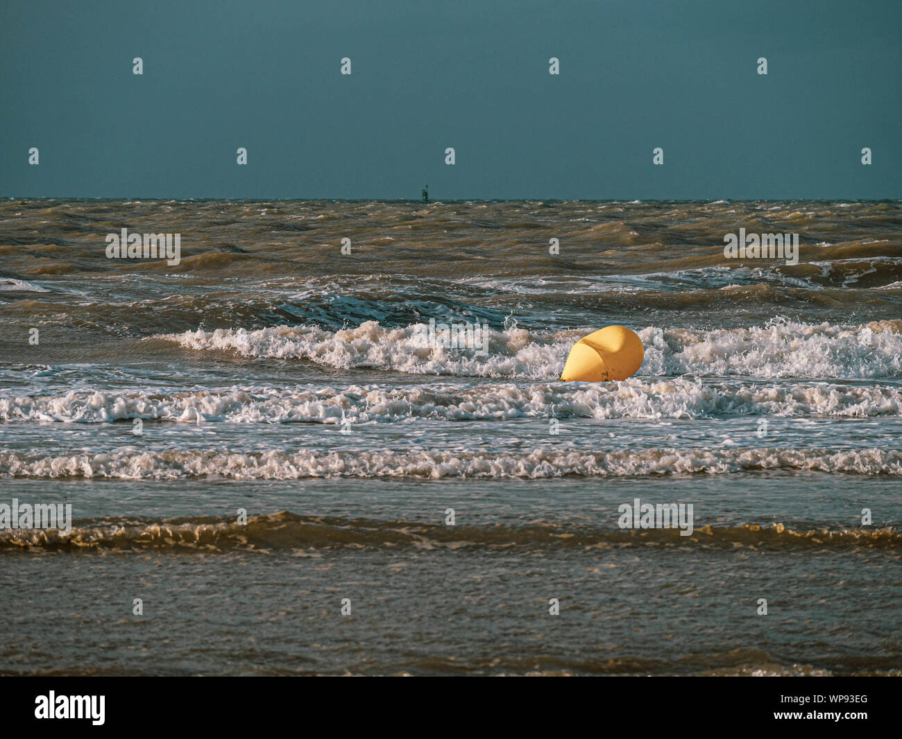 Rough sea and beach hi-res stock photography and images - Alamy