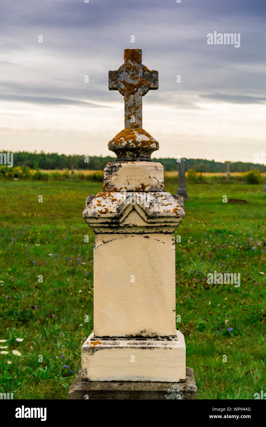 Ancient cemetery grounds showing aged tomb stones Stock Photo - Alamy