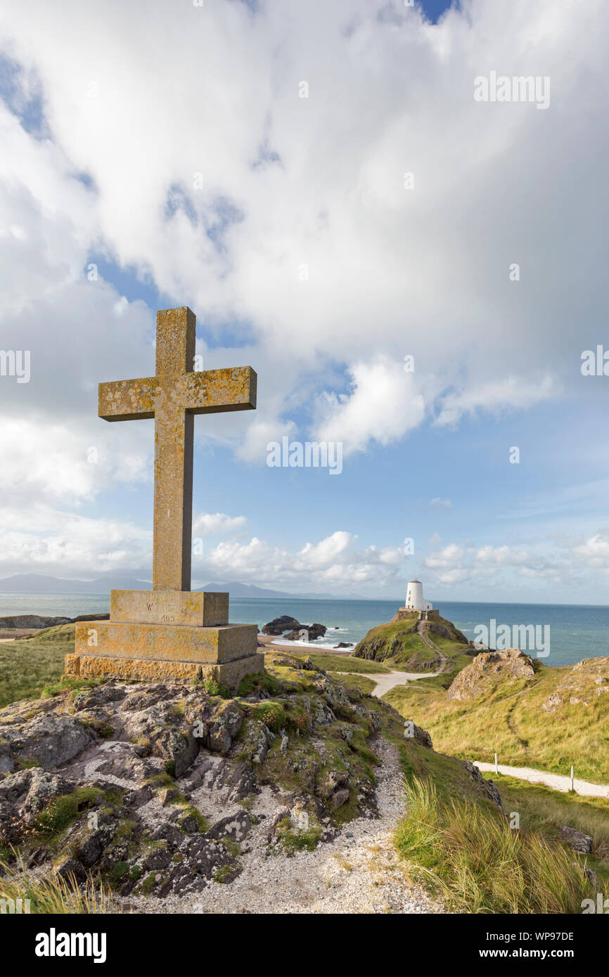 Tŵr Mawr lighthouse on Llanddwyn Island, "Welsh;Ynys Llanddwyn", part ...