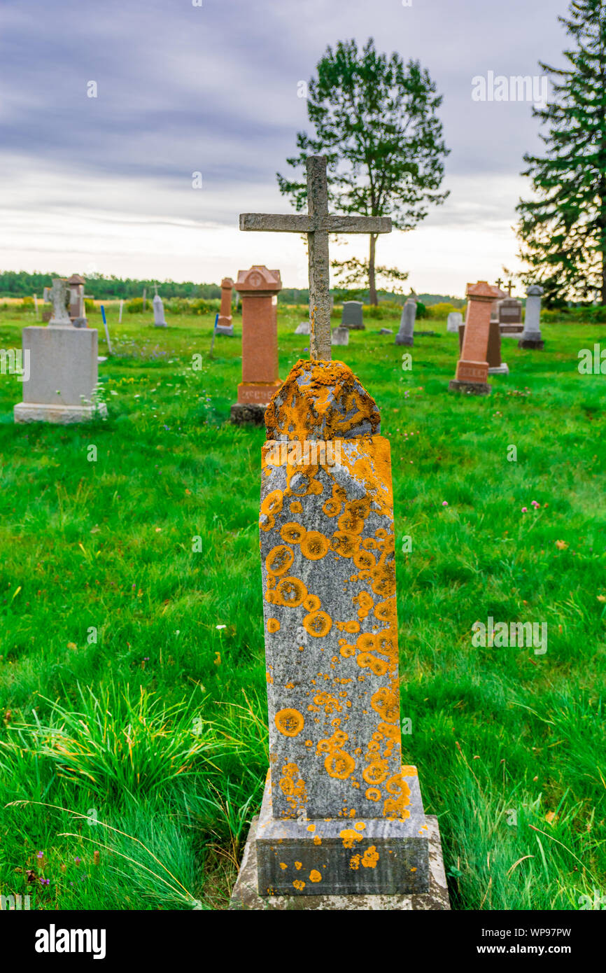 Ancient cemetery grounds showing aged tomb stones Stock Photo - Alamy